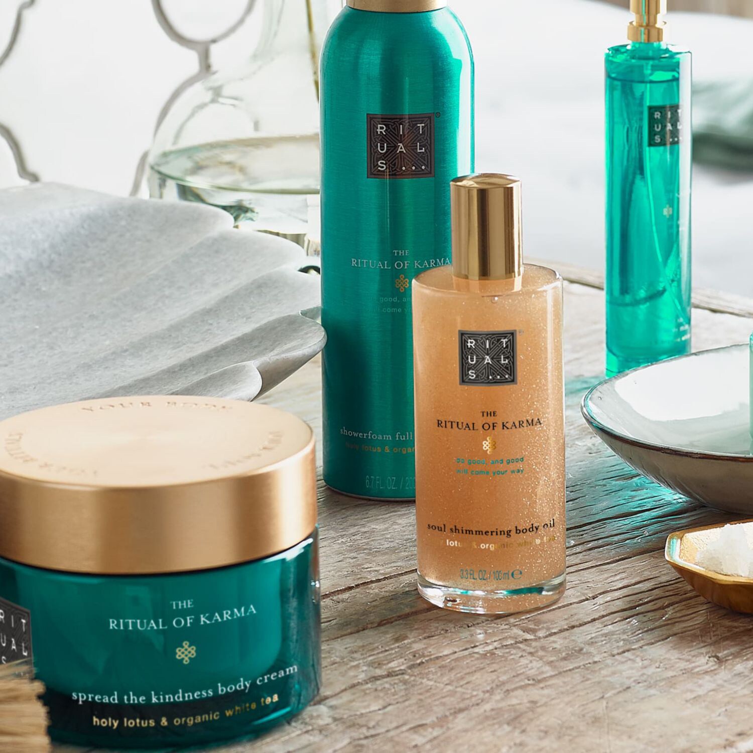 The Ritual of Karma - Shimmering Body Oil i RITUALS ≡ SEPHORA